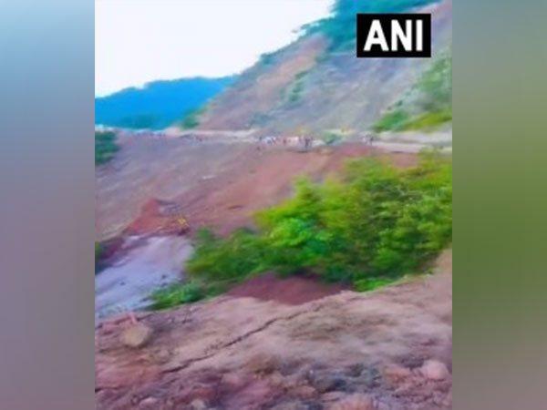 Himachal Pradesh: NH 5 closed at Chakki Mod due to landslide in Parvati ...