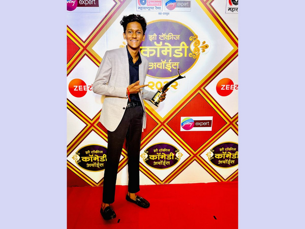 Maharashtra's Comedy Sensation, Ritesh Kamble, Honored with Zee Talkies ...