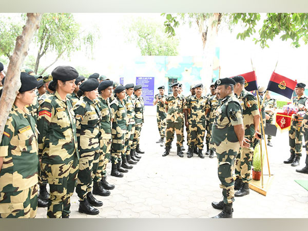Dg Bsf Visits Forward Areas Along International Border In Jammu To