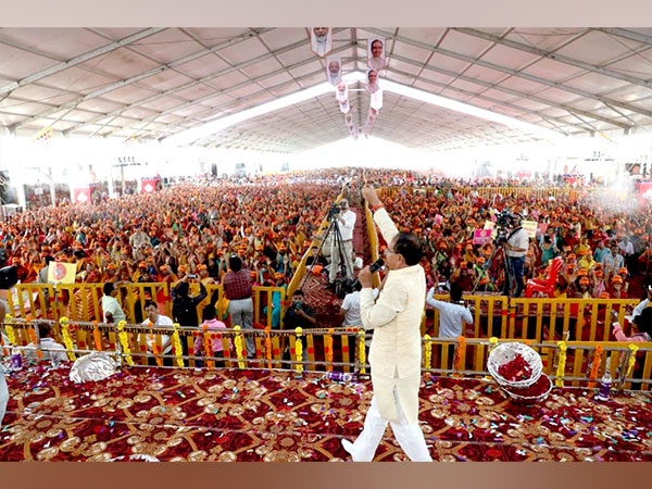 MP CM Chouhan to hold special event, distribute gifts to women on Aug ...