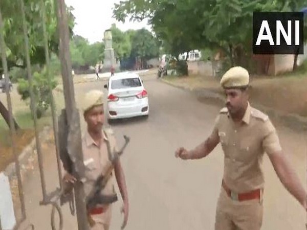 ED officials bring Minister Senthil Balaji to Puzhal prison after ...
