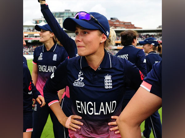 England's left-arm spinner Alex Hartley retires from professional cricket