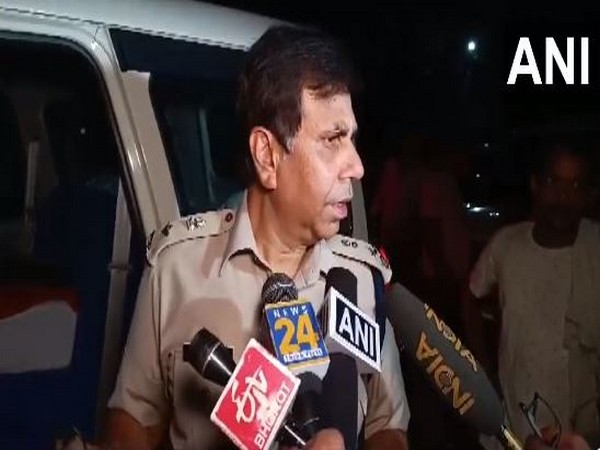 Delhi: 2 dead, 6 injured after mud from under-construction building ...