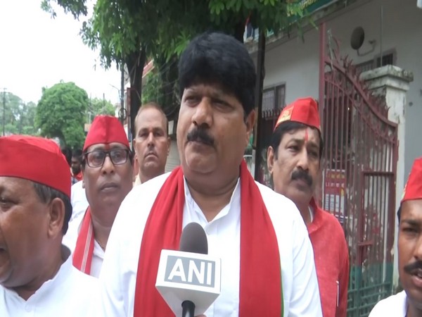 UP: Samajwadi Party workers celebrate Ghosi bye-election win