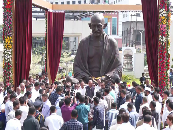 CM Sarma unveils Mahatma Gandhi statue at premises of Assam Legislative ...