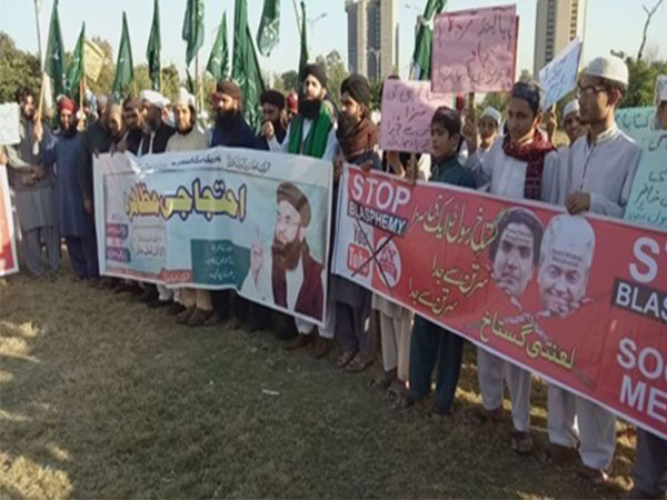 Pak: TLP leader makes death threat against Faraz Pervaiz, alleges him ...