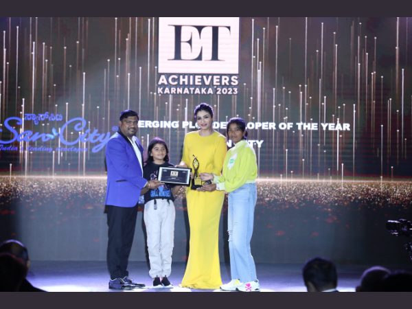 Dr Vishwa Cariappa of San Group honored with ‘ET Achievers of Award'