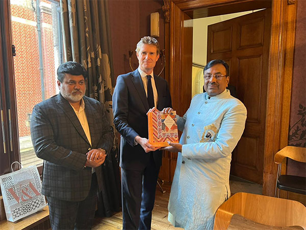 Maharashtra Ministers sign MoU to bring back Wagh Nakh from UK