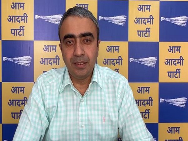 Haryana: AAP accuses Khattar govt of being 'discriminatory' in HPSC results