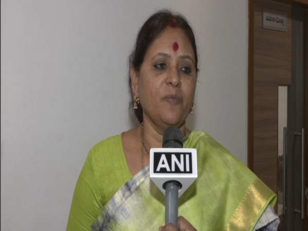 Rahul Gandhi doesn't know anything about state: Telangana BJP Mahila ...