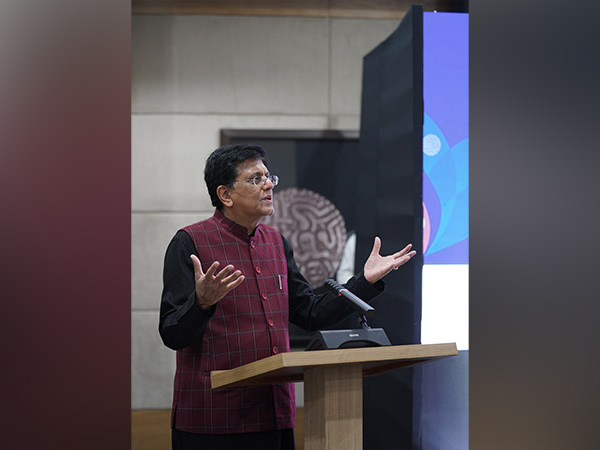 Union Textiles Minister Piyush Goyal Lauds Textile Industry Bodies for ...