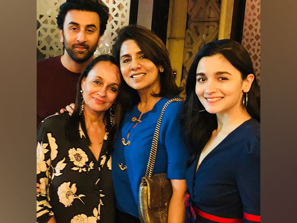 Neetu Kapoor wishes "Samdhanji" Soni Razdan on her birthday