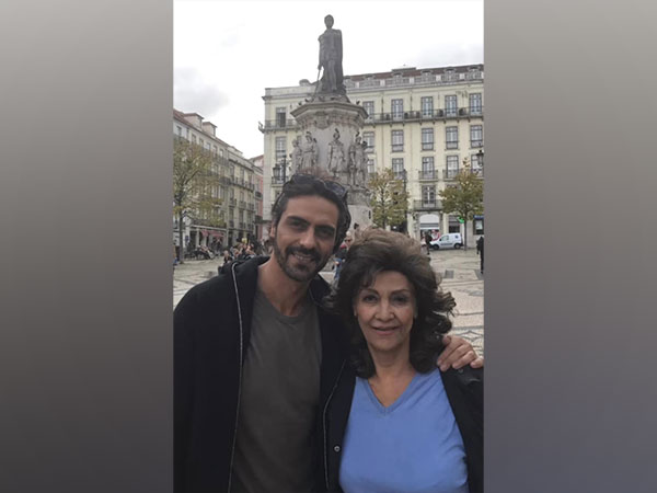 "You are missed": Arjun Rampal gives touching tribute to his mother