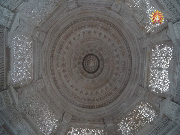 Ram Janmbhoomi Trust shares pictures of carvings inside Ram Temple in ...