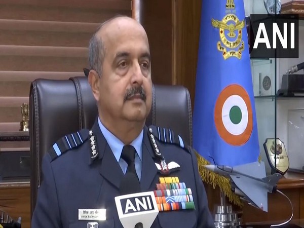 "LCA ideal to replace MiG-series fighter jets": IAF chief after Centre ...