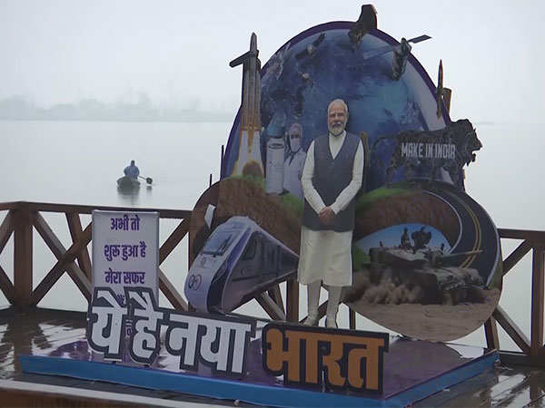 J-K: Life-size cut-out of PM Modi installed at banks of Dal Lake in ...