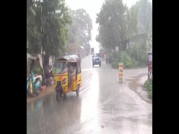 Heavy rain lashes parts of Tiruvallur, Chengalpattu districts in Tamil Nadu