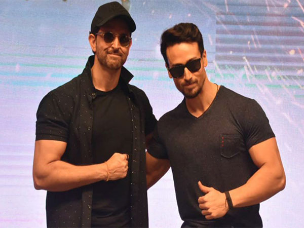 Hrithik Roshan loves Tiger Shroff's performance on 'Fighter' song 'Sher ...