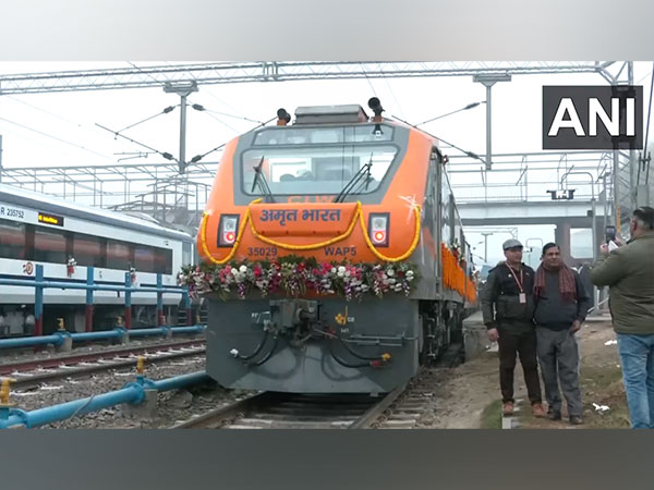 AP: Rousing welcome given to Amrit Bharat train in Waltair railway division stations