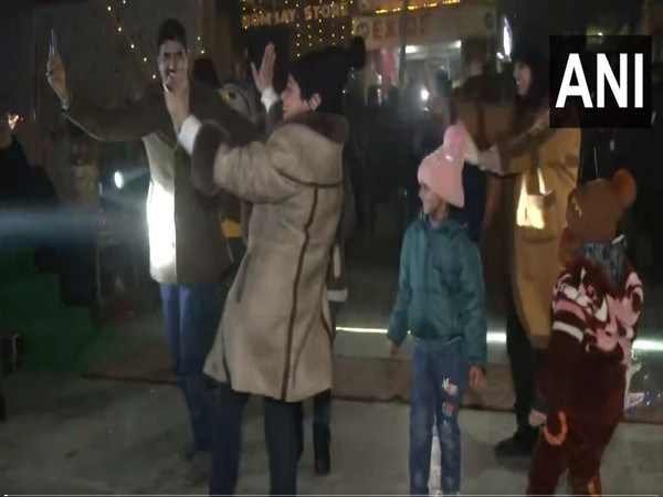 J-K: As New Year fervour sets in, people groove to music in Srinagar