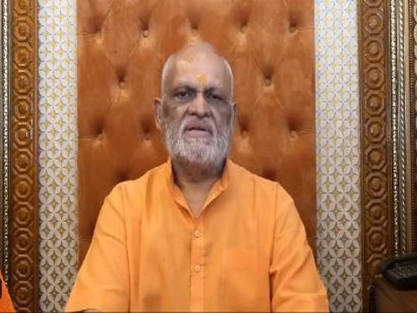 Hindu seers prays for PM Modi's successful completion of 11-day 'anushthan'