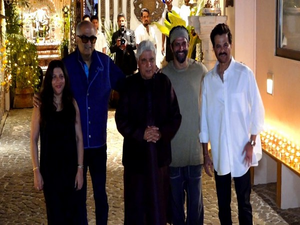 Anil Kapoor hosts birthday bash for Javed Akhtar; Shibani, Farhan ...