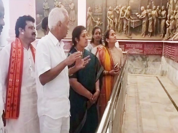 Andhra BJP chief Purandeswari offers prayers at Srisailam temple