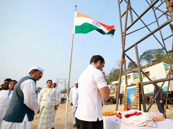 "Leading example of Indian values of pluralism...": Rahul Gandhi pays ...