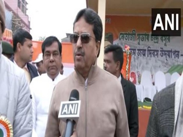 Tripura CM Manik Saha pays floral tribute to Netaji Subhash Chandra ...