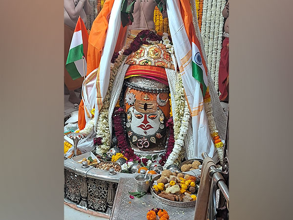 Madhya Pradesh: Baba Mahakal decorated with Tricolour on Republic Day