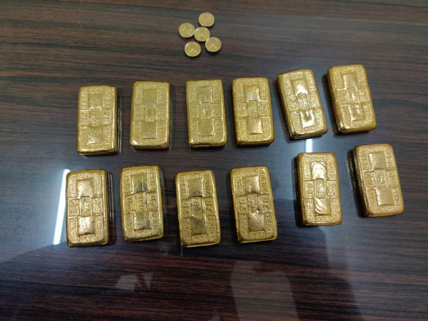 Custom official seize gold worth 1.28 crore at Guwahati Railway Station