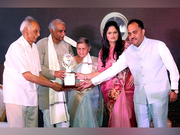 Dr. Mandakini Amte received the Urja Lifetime Achievement Award by ...