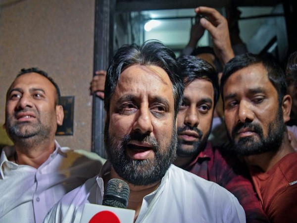 Delhi Waqf Board money laundering case: Court issues notice to ED on AAP MLA Amanatullah Khan's ...