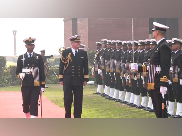 New Zealand Navy Chief Admiral David Proctor receives Guard of Honour ...