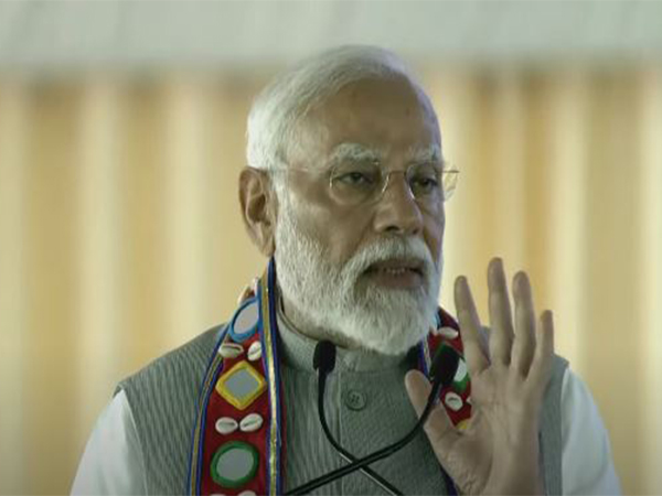 "Voice ringing in the entire country, NDA will cross 400...": PM Modi ...
