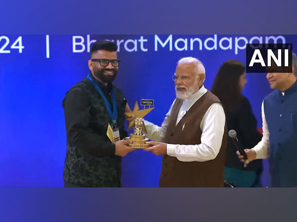 Prime Minister Modi honors Gaurav Chaudhary and Drew Hicks at National Creators Award
