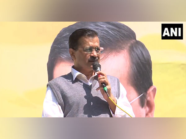 "Sansad mei bhi Kejriwal..." AAP Supremo Arvind Kejriwal kicks off Lok ...