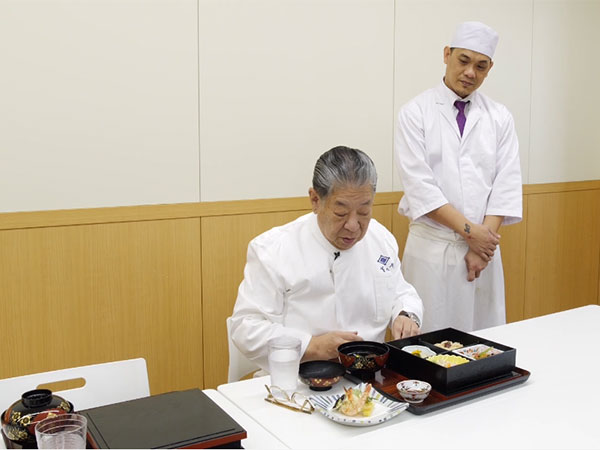 Japan showcases traditional meal preparation globally