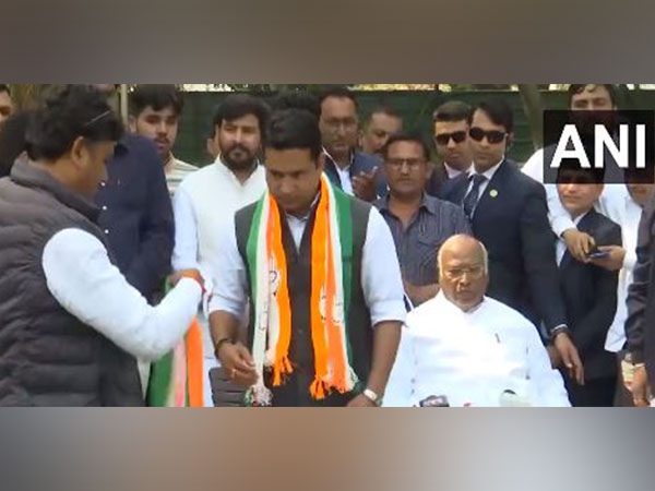 Rajasthan: Churu BJP MP Rahul Kaswan joins Congress ahead of Lok Sabha elections