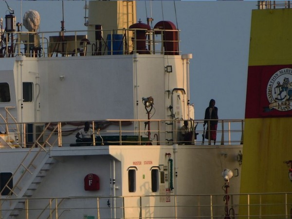 Indian Navy conducts high stakes operation to rescue crew members of ...