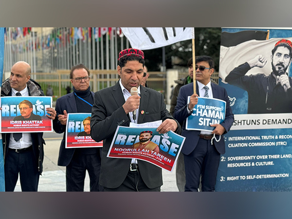 Pashtuns protest at UNHRC against crackdown on PTM leaders