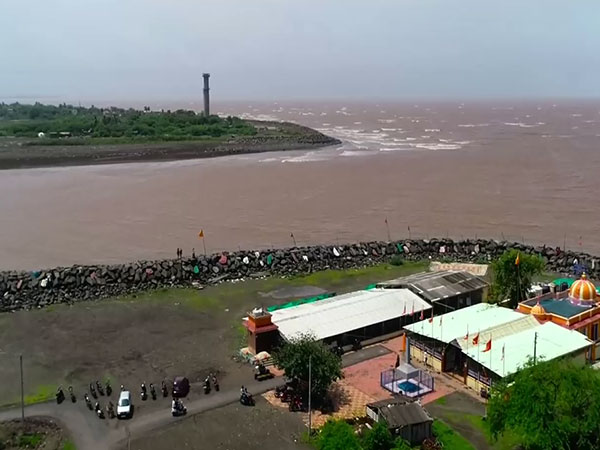 Valsad, Gujarat's bellwether seat, poised for straight contest between ...