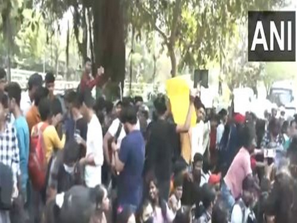 Bihar: Inter students protest in Patna against govt's decision to ...
