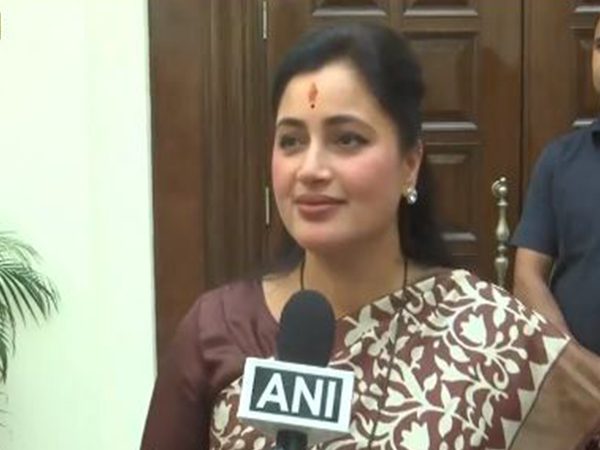 Lok Sabha polls: BJP Amaravati candidate Navneet Rana meets Amit Shah