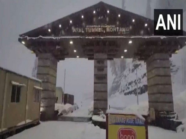 Himachal Pradesh: Atal Tunnel in Rohtang Pass receives fresh snowfall