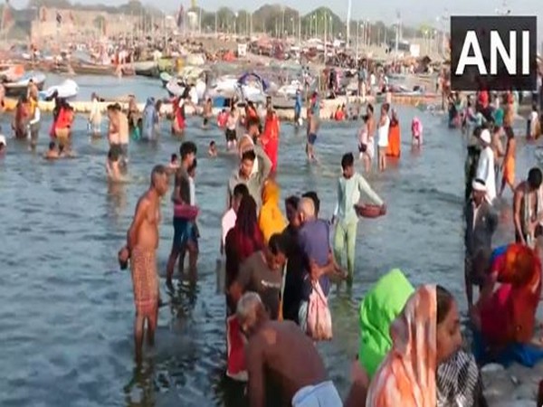Devotees take holy dip at Triveni Sangam on Sheetala Ashtami