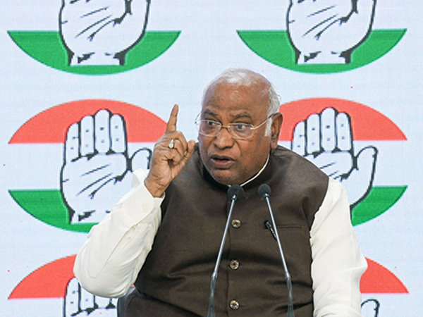 Kharge launches nationwide awareness campaign on 25 guarantees for Lok ...