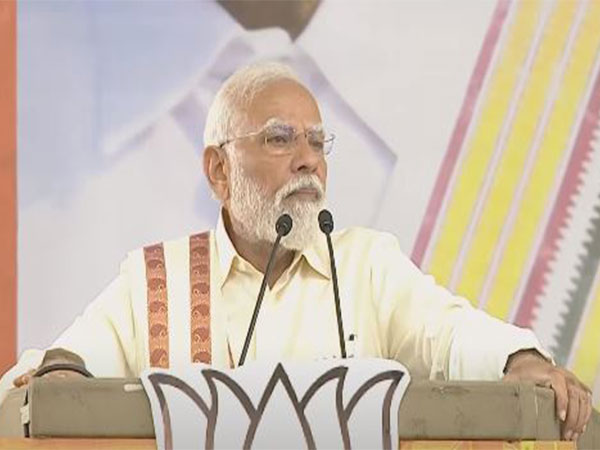 Tamil Nadu: Clad in traditional veshti, PM campaigns in Vellore for 'Ek ...