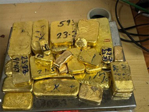 Customs seizes gold worth Rs 6.03 crore in 4 days at Mumbai ...
