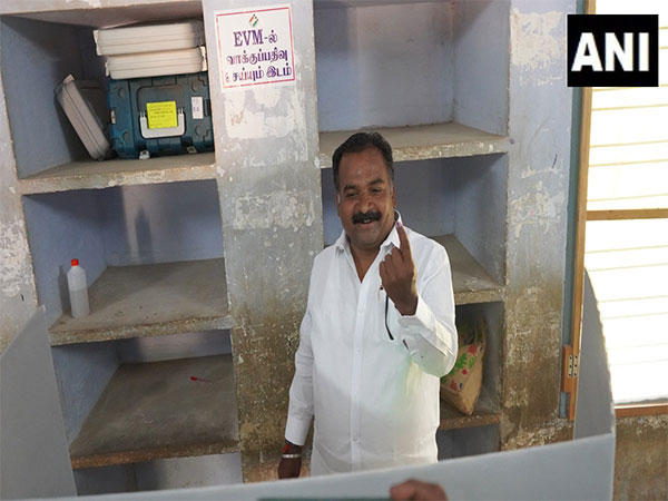 Congress MP Manickam Tagore casts vote in Virudhunagar parliamentary ...